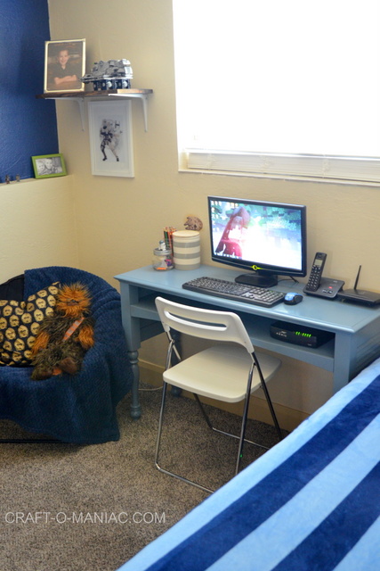 DIY Spray Painted Boys Desk - 700 N COTTAGE
