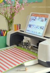 HOW TO LOAD A CRICUT MAT - 700 N COTTAGE